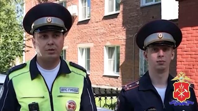 В Кузбассе полицейские помогли оперативно доставить в больницу малыша, который начал задыхаться