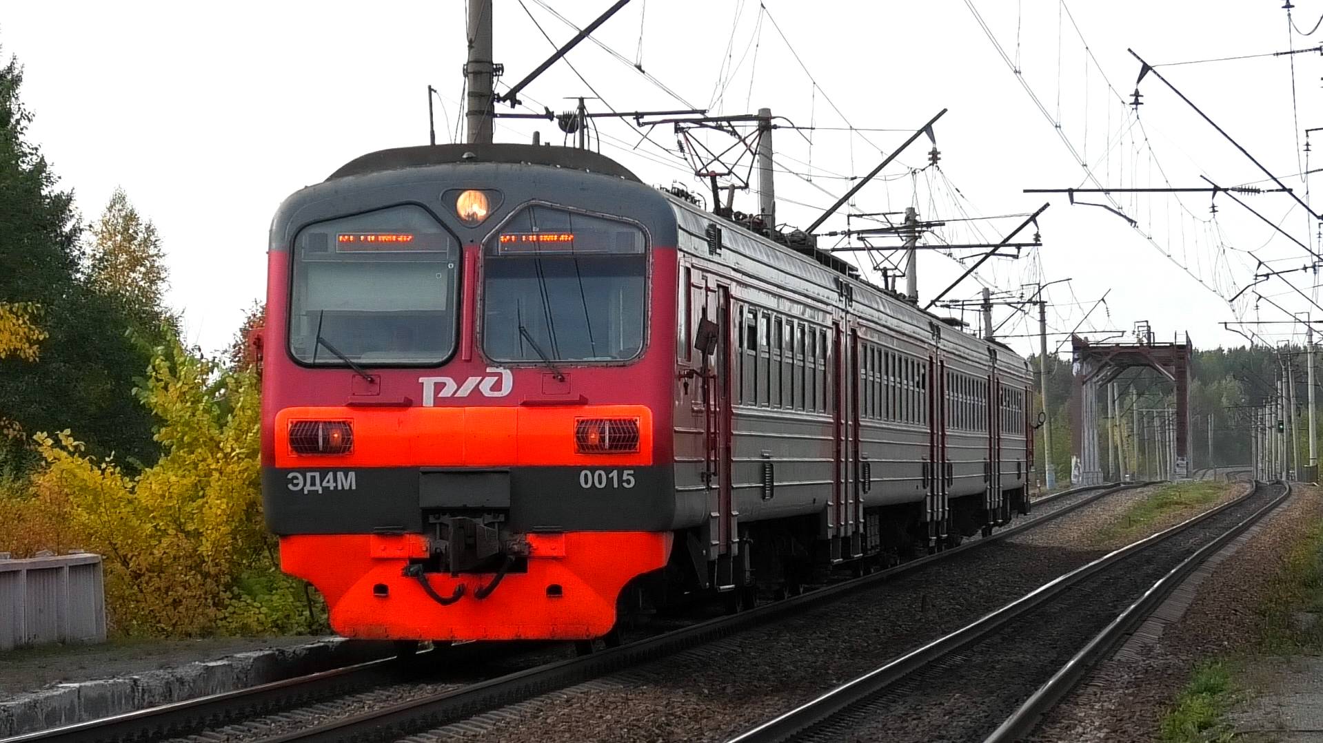 ЭД4М-0015 сообщением Нижний Тагил — Керамик делает остановку на о.п. Шайтанка