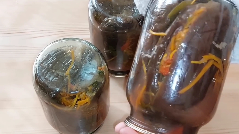 Квашеные  баклажаны на зиму без уксуса! С морковью, болгарским перцем, чесноком и зеленью.🍆🍆🍆