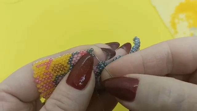 МЫШОНОК НА СЫРНОЙ ПОДКОВЕ Кирпичное плетение Часть 3 из 8  от Светланы Литвиновой