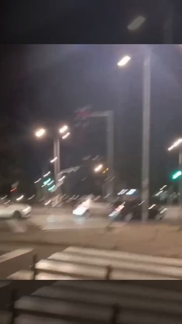 Массовые беспорядки и столкновения с полицией в Сербии.