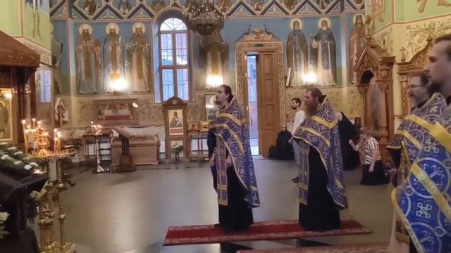 ЧИН ИЗНЕСЕНИЯ КРЕСТА В КАНУН ПРАЗДНИКА ПРОИСХОЖДЕНИЯ ЧЕСТНЫХ ДРЕВ ЖИВОТВОРЯЩЕГО КРЕСТА ГОСПОДНЯ