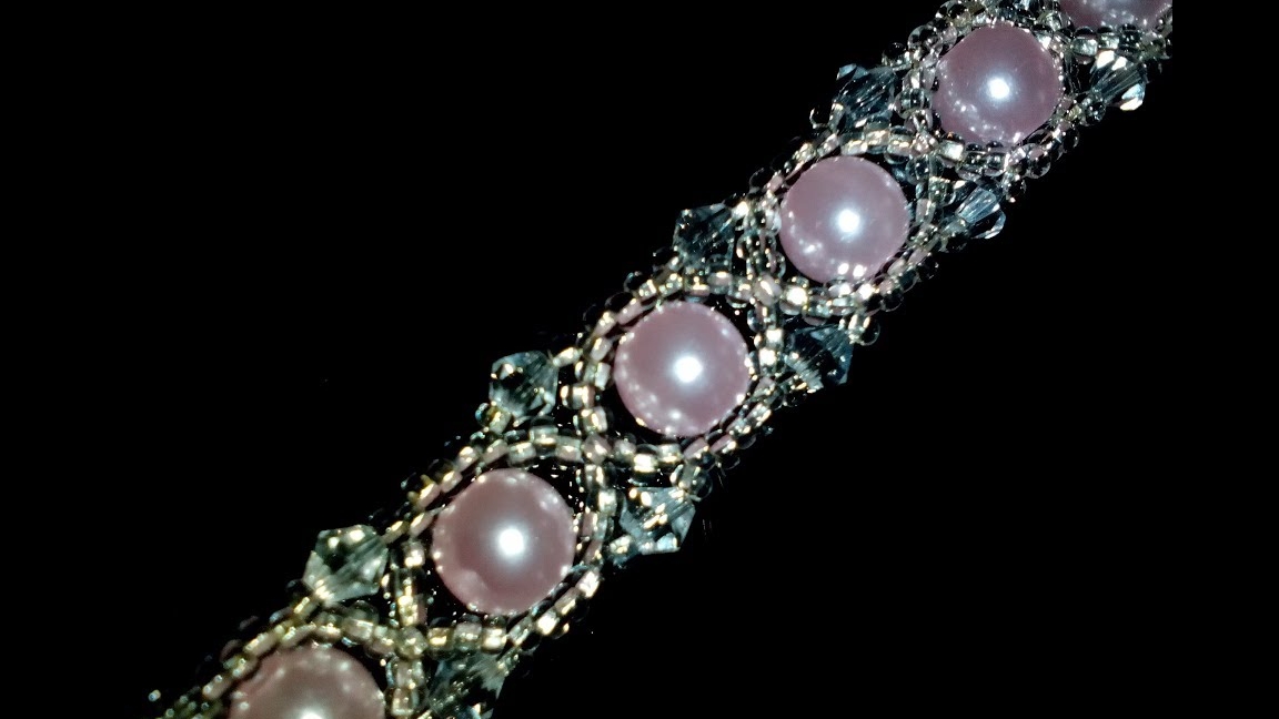 Браслетик . Своими руками. Из бусин и бисера