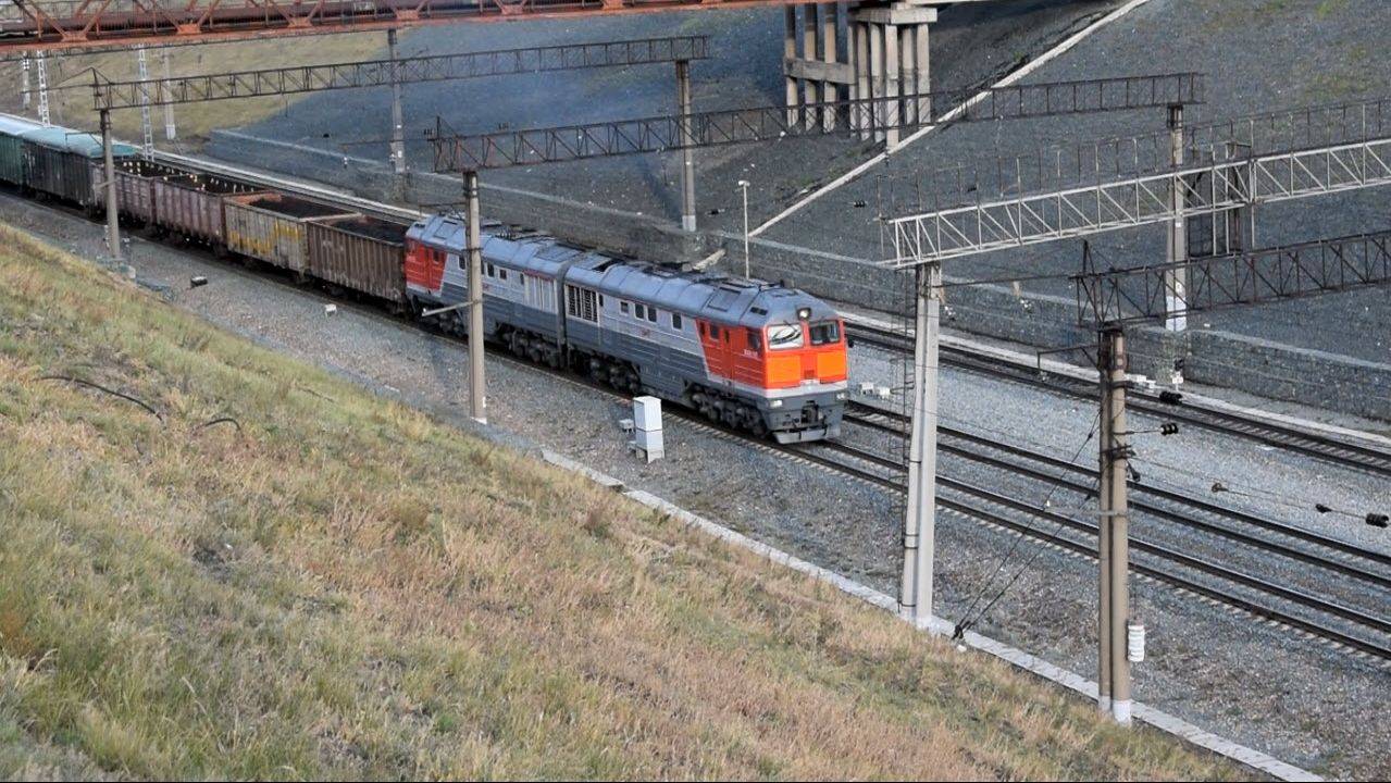 Тепловоз 2ТЭ116У-0060 на подъёме. Наконец-то из него сделали машину!