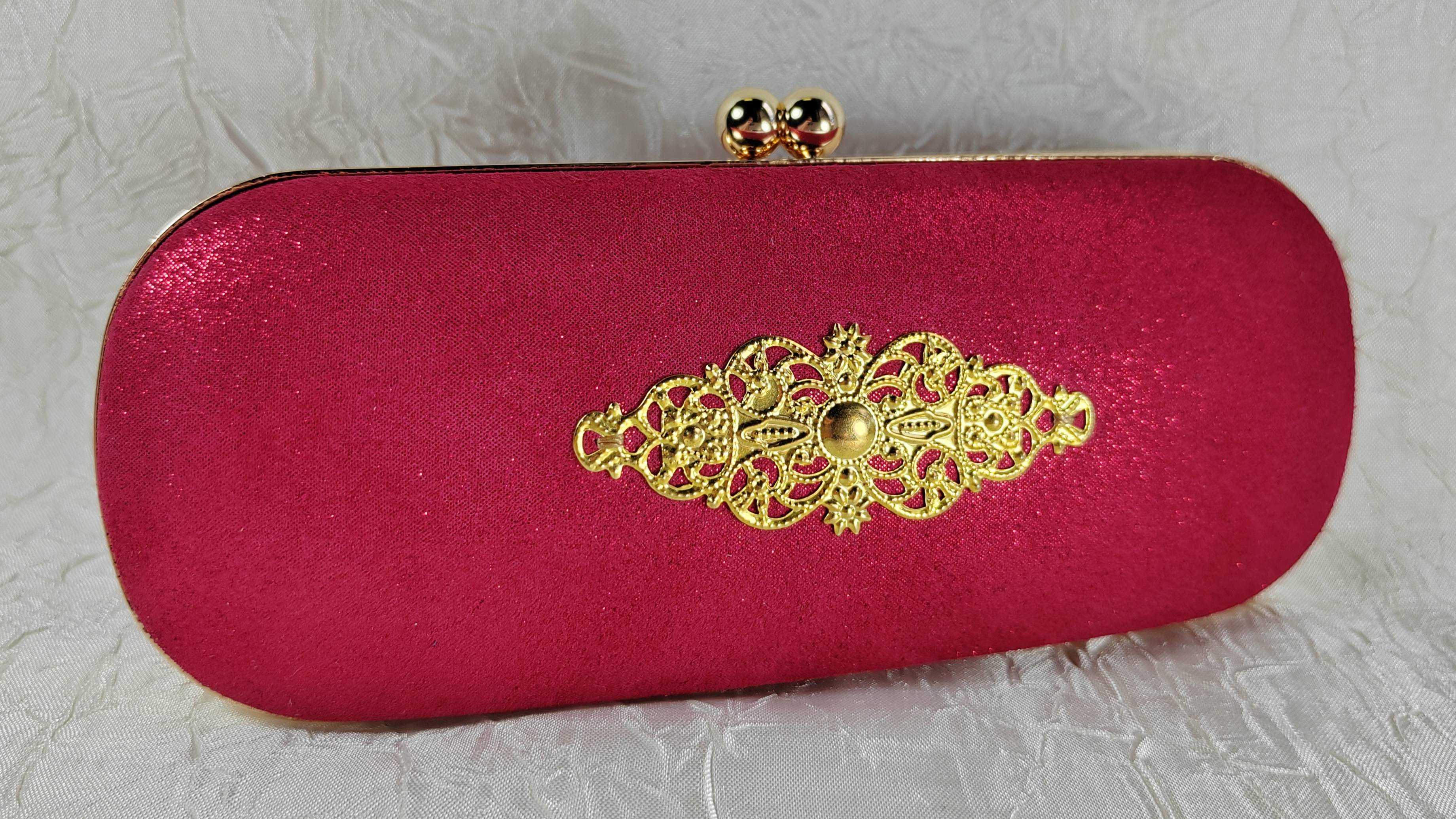 Футляр для очков, клатч-бокс женский. Изделия из кожи. СКСтиль. Видео обзор футляра: Красного цвета