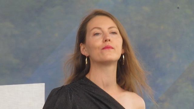"но не буду я грустить - просто улыбнусь". группа "6 чувство"
