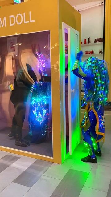 Какое-то кошачье поведение 🤣  #backstage #световоешоу