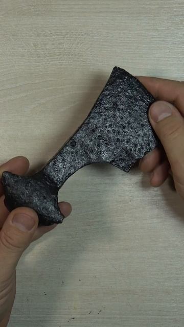Восстановление находок Древний топор #shorts #восстановление #древнийтопор #metaldetecting