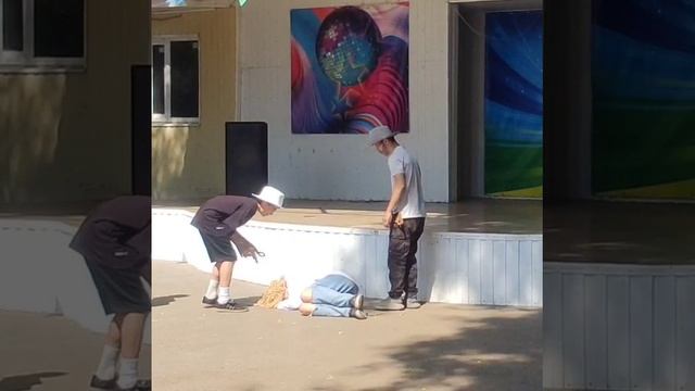 В ДОЦ «Дмитриадовский» отрядам было дано время, для создания и подготовку детективного сюжета