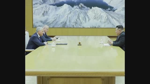 Лидер КНДР Ким Чен Ын встретился с Председателем Госдумы РФ В. Володиным, Пхеньян, 16 августа 2025