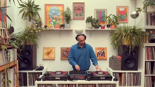 Distant Rhythm Loves To Boogie (Salsa, Mambo, Cumbia)
