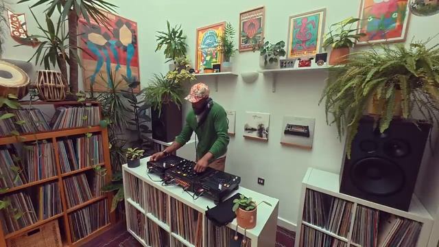 Jamesey Loves To Boogie (Soulful, Deep, House)