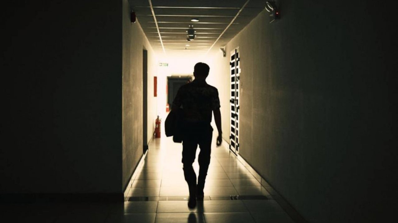 Застрелил Бывшего Друга в Квартире