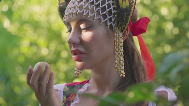Элеонора Снурникова - О Родине