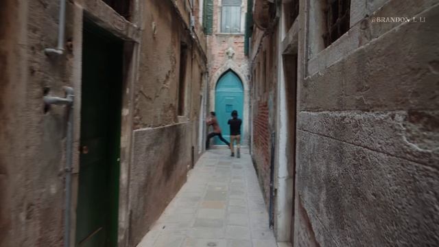 Making a Shot-on-iPhone 16 Pro Music Video in Venice [Hohem iSteady M7 Gimbal]