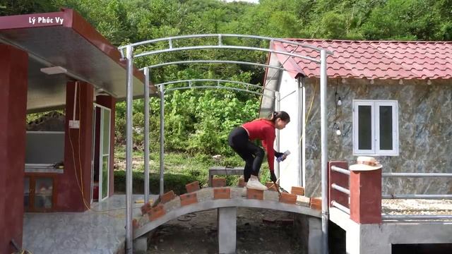 Construction Corrugated Roof Connecting Beautiful House And Kitchen - Place Decorative Bird Cages