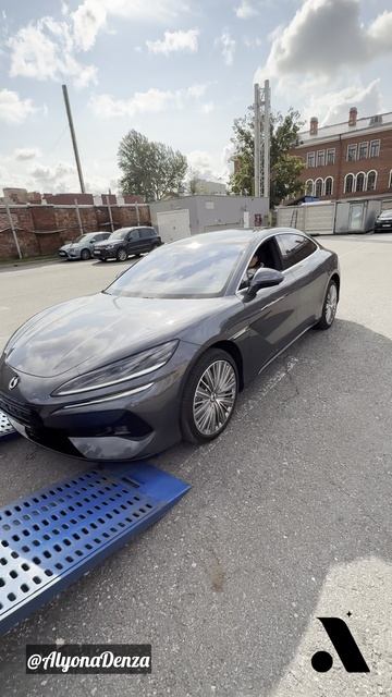 Поднять настроение :) - мультяшный голос, принимаю DENZA Z9 в Питере by @AlyonaDenza