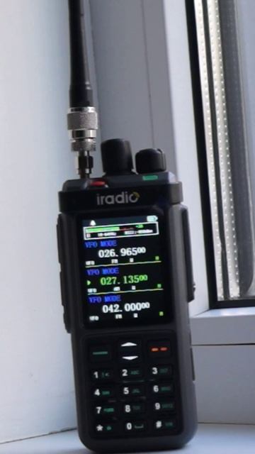 Выбор портативной рации в машину для связи с дальнобойщиками: iradio uv98 plus vs Штурман-230М #cb