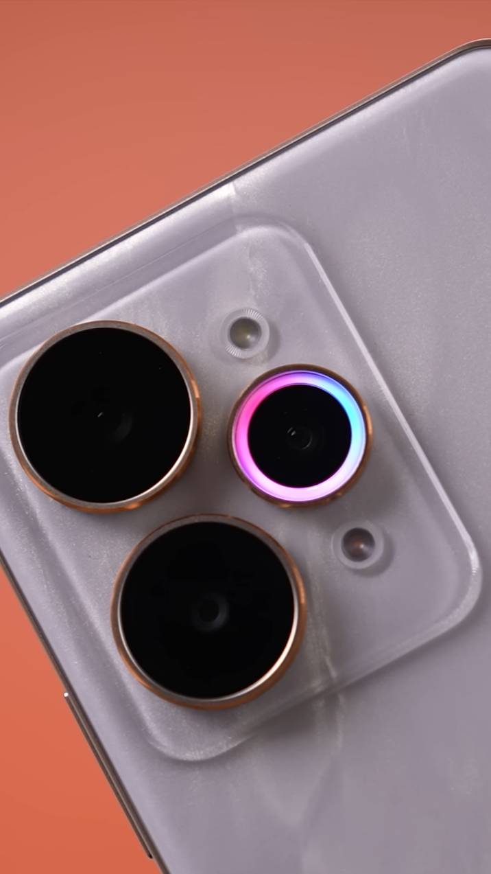 Realme 15 5G и 15Pro - Камеры и емкие аккумуляторы новоиспеченных аппаратов 🔥 #shorts #realme15