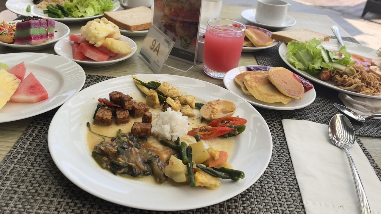 3. Аэропорт Бали. Отель Santika.mp4