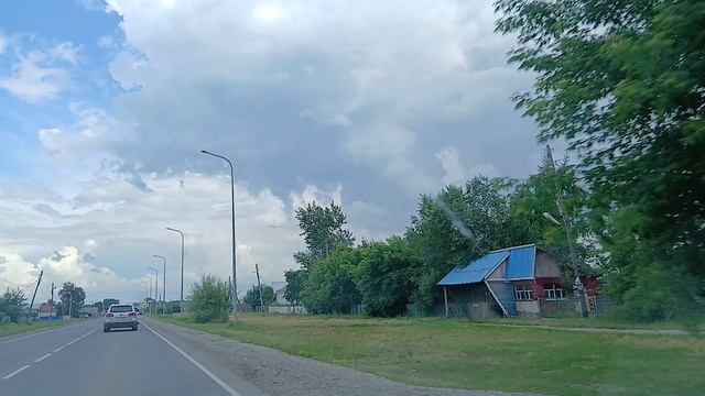 Едем с аэропорта Толмачево домой. Прилетели с Бишкека с поселка Манас, трасса, плохая погода