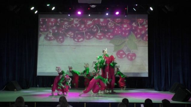 Удачи | Русская танцевальная группа КАЛИНКА | Культурный центр ЛИРА | Москва