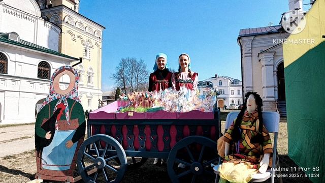 Пасхальная ярмарка на территории Свято-Благовещенского Киржачского монастыря. 19.04.2025