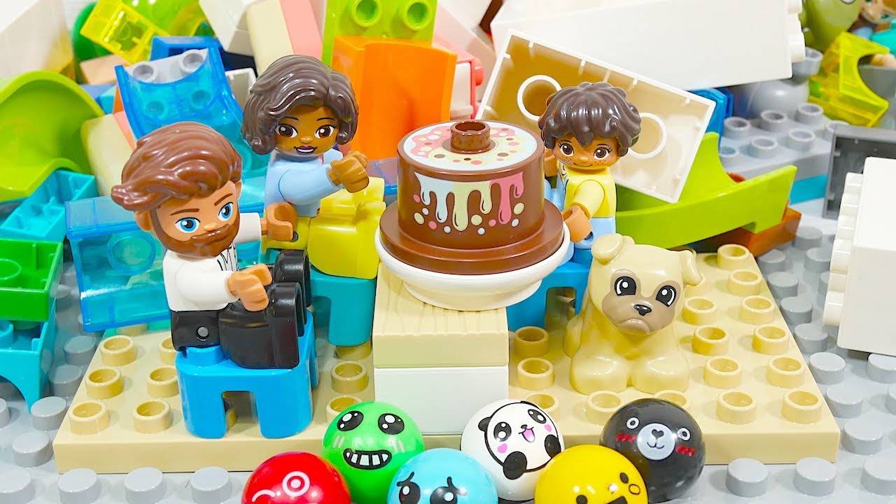 СТРОИМ ГОРКУ ДЛЯ ШАРИКОВ ШОКОЛАДНЫЙ ТОРТ КАТАЕМ ШАРИКИ ДЛЯ ДЕТЕЙ ДЕТСКИЙ КАНАЛ ИГРАЛКИ-ЗАЛИПАЛКИ