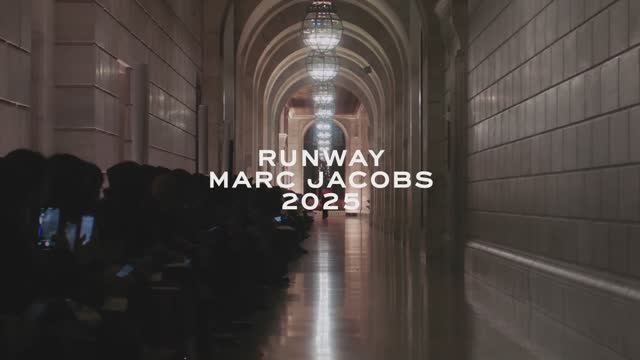 Показ коллекции Marc Jacobs весна-лето 2025