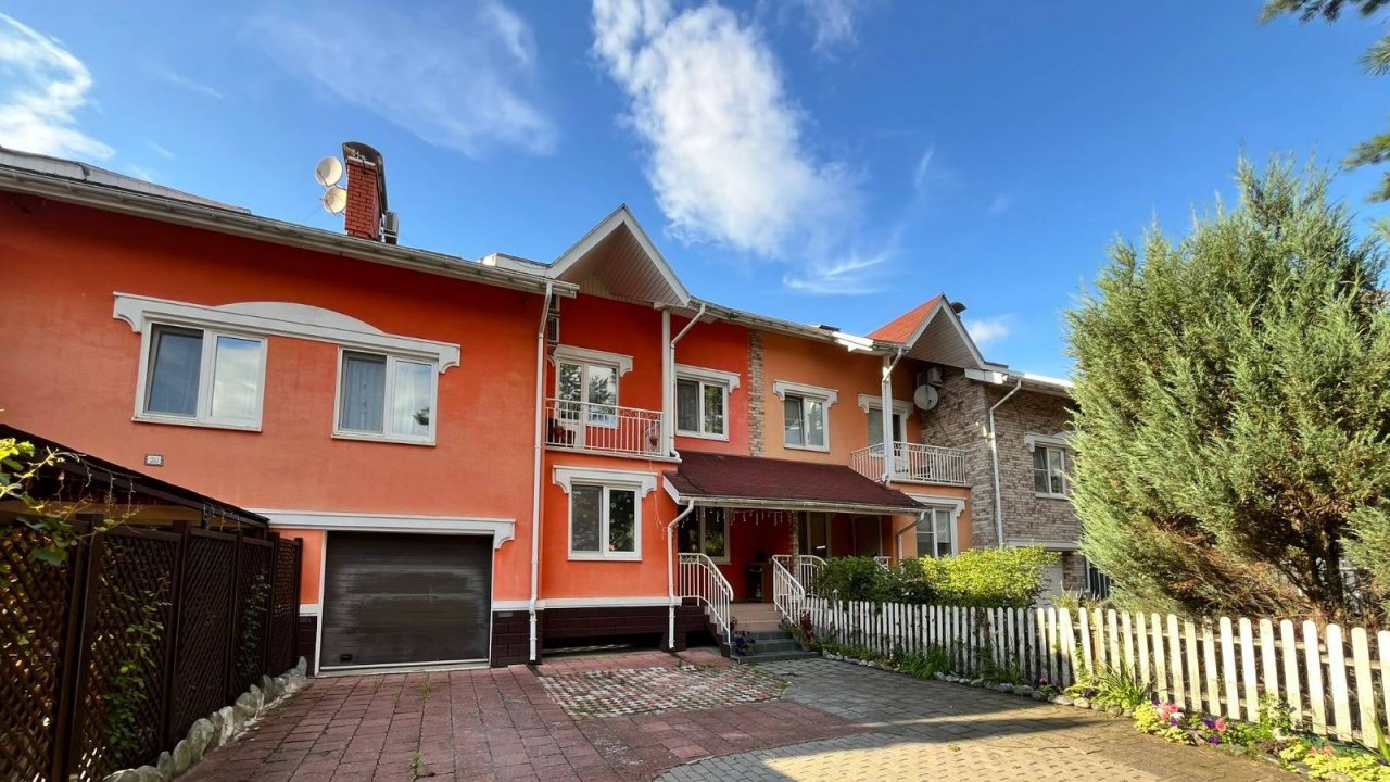 В аренду таунхаус в поселке Белый Берег, 253 м² (ID 47264)