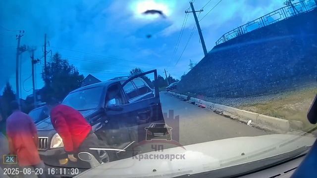 В попытке объехать гигантскую пробку