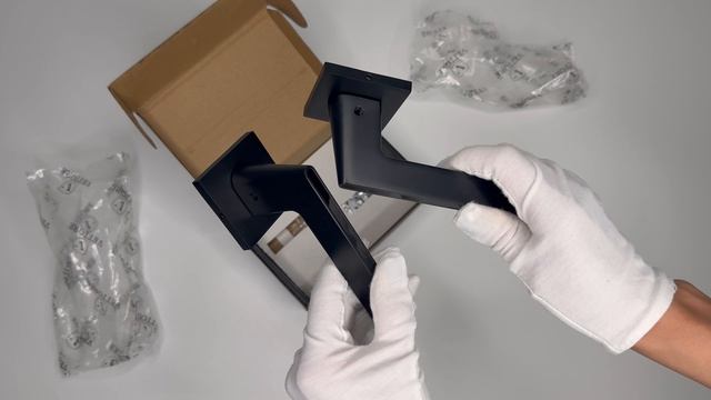 Ручка на раздельном тонком основании VETTORE R21.190 MBP/BL(Чёрный Матовый/Черная Вставка)