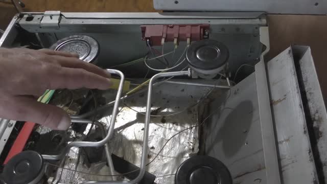Как  отремонтировать электроподжиг газовой плиты!