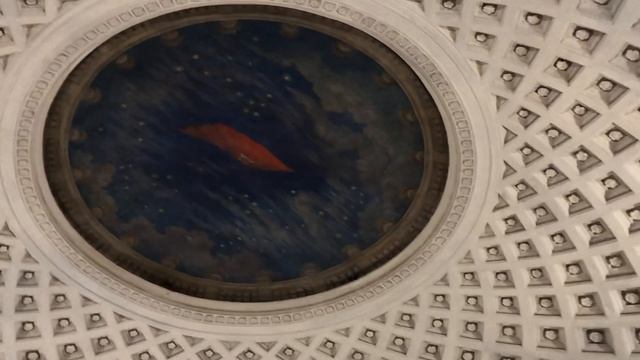Таганская-кольцевая. Просто песня. Мелодия до боли знакомая, а названия не помню. Может, и не знал..