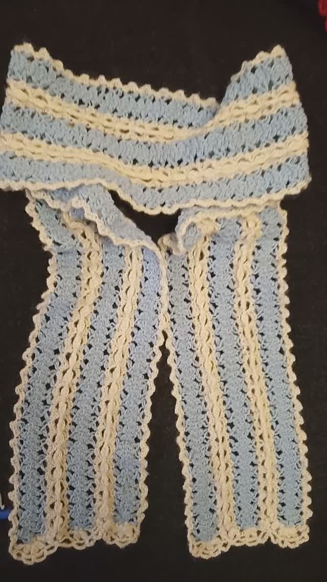 шарф  "белоголубой" 1-ая  часть