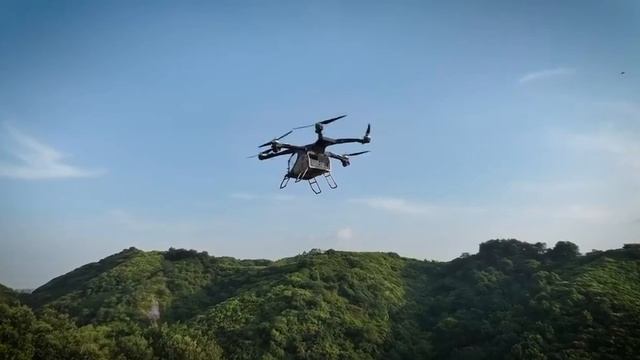 🚐 🚁 Создан сухопутный гибридный "авианосец".