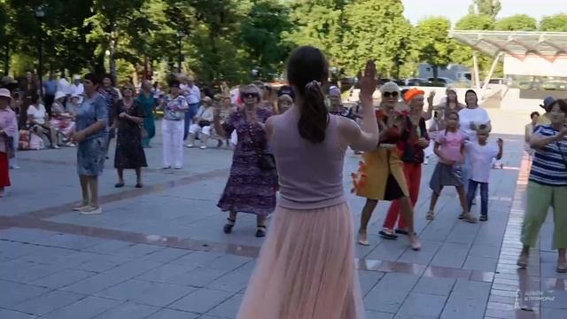 Лето, музыка, танцы — что ещё надо для хорошего настроения? ⭐️