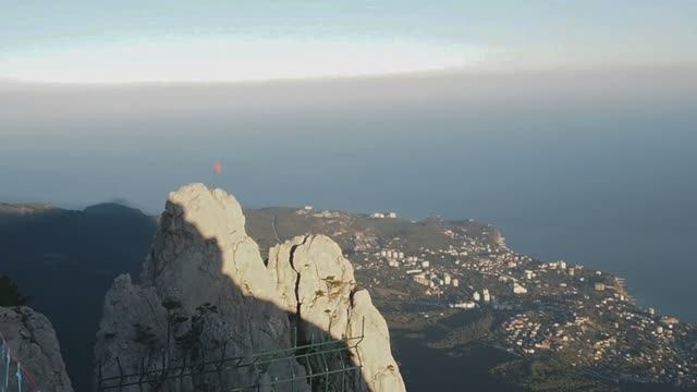 На вершине горы Ай-Петри в Крыму.