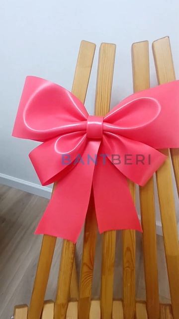 Бант из красного изолона 40 см.