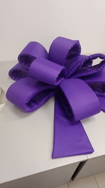 Метр эмоций — роскошный бант для подарка на колёсах!