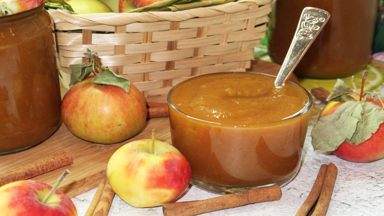 Ароматное яблочное варенье с корицей