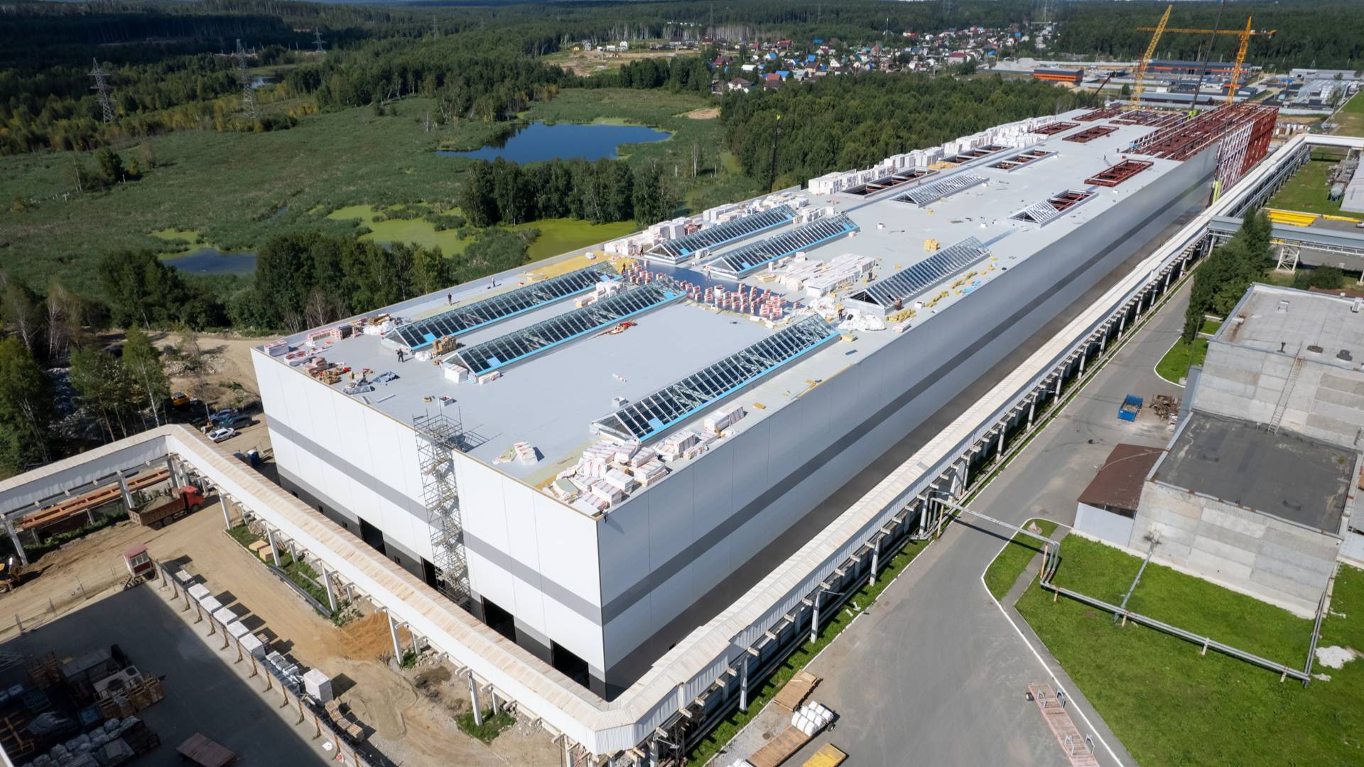 Ход строительства комплекса по производству высокоскоростных поездов, август-2025