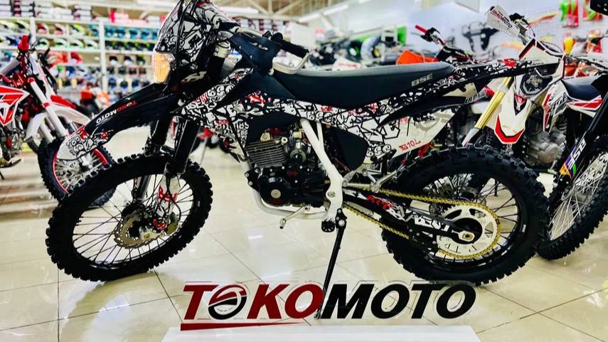 Кроссовый мотоцикл BSE Z10L Graffiti White