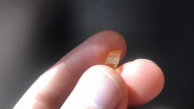 Цитрин, золотисто- оранжевые самородки 5,63кт №459