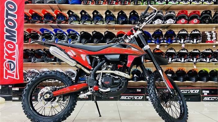Кроссовый мотоцикл BSE T4 Red (ZS172FMM-5)