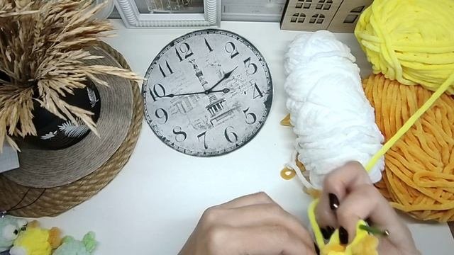 Мастер-класс по вязанию крючком "Золотая рыбка", брелок лотерейного формата.