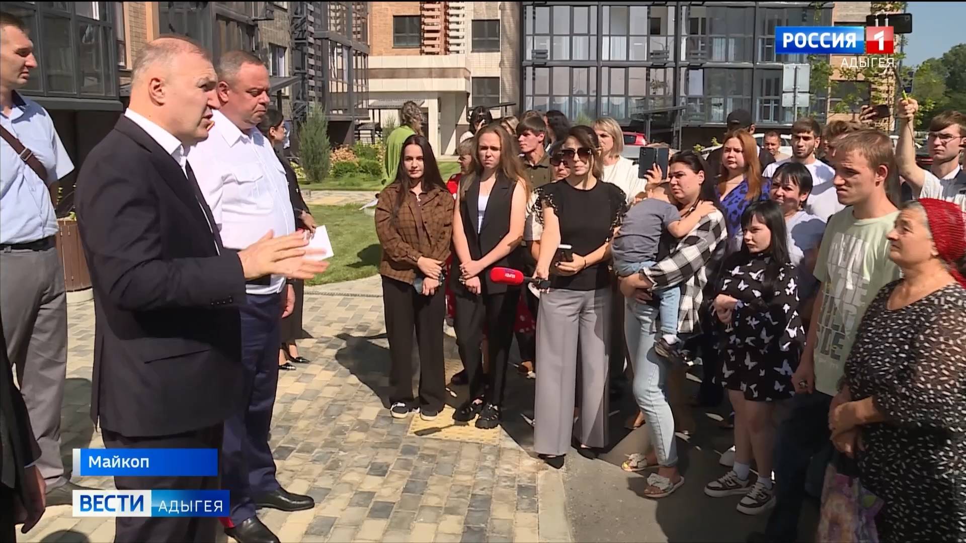 В республиканской столице состоялась церемония вручения  ключей от квартир детям-сиротам