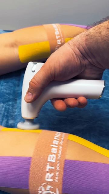 Вибро-перкуссия для снятия напряжения с мышц голени