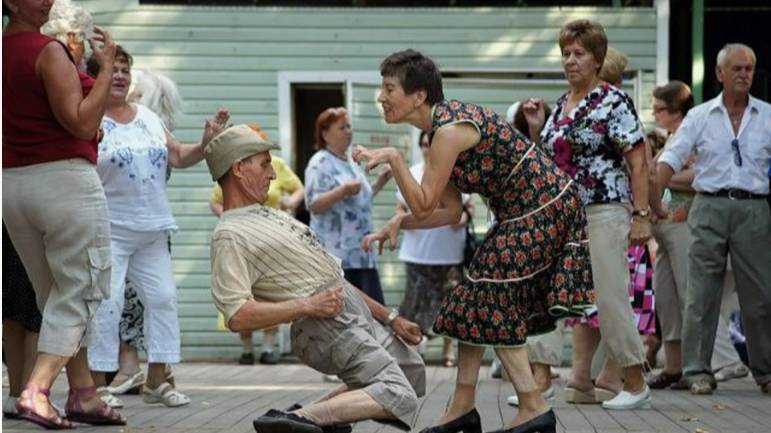 Потанцуй со мной. Ансамбль Мелекес.