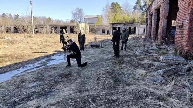 Кувырки Северян с игрушечным АК👊